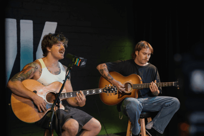 idobi.com - Free Alternative, Pop-Punk, Metal, and Indie Radio Stations
